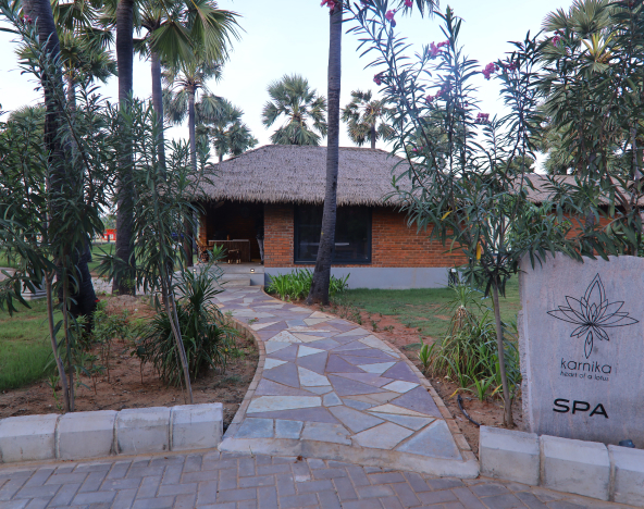 La Palmera Beach Resort