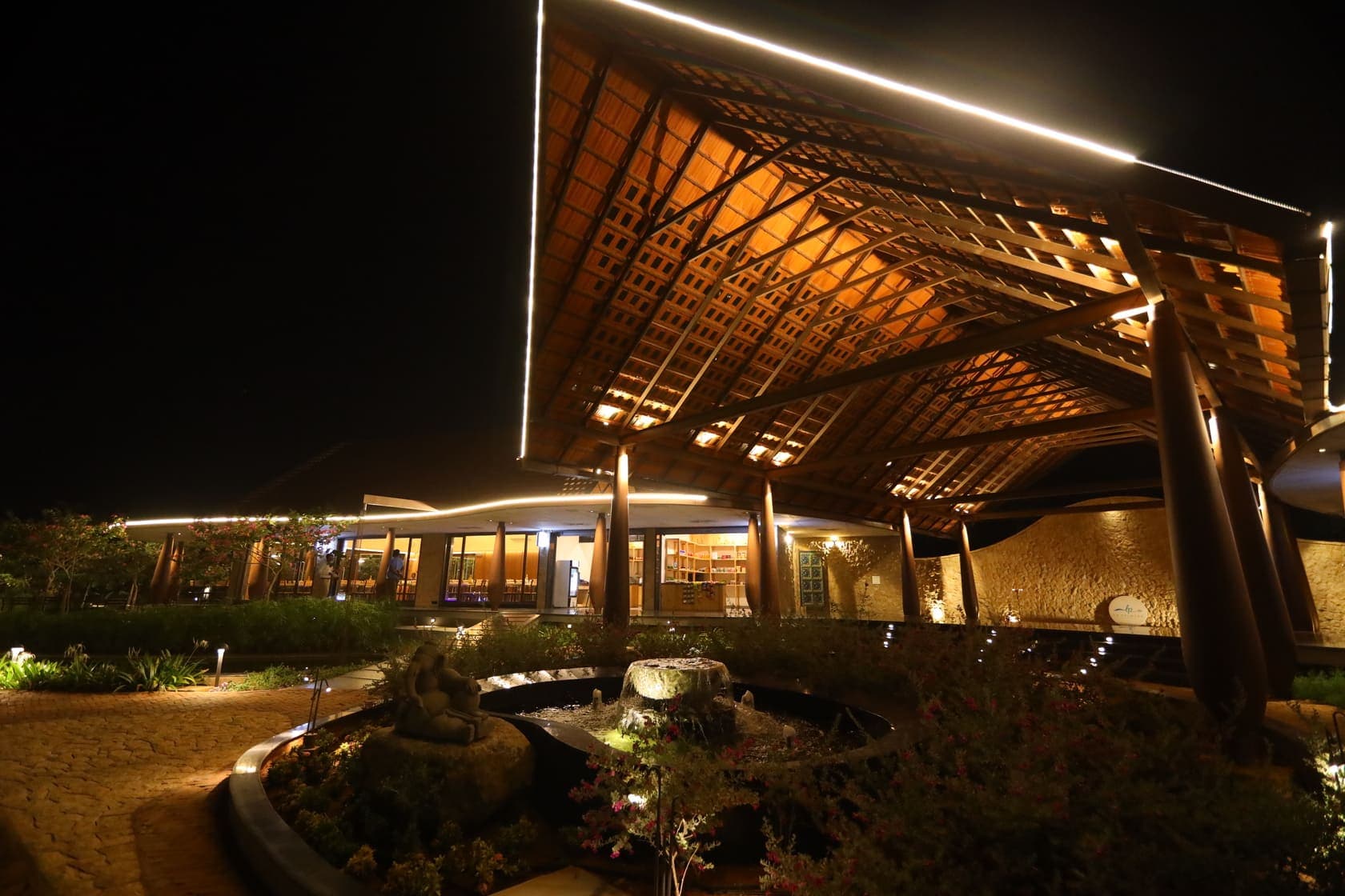 La Palmera Beach Resort